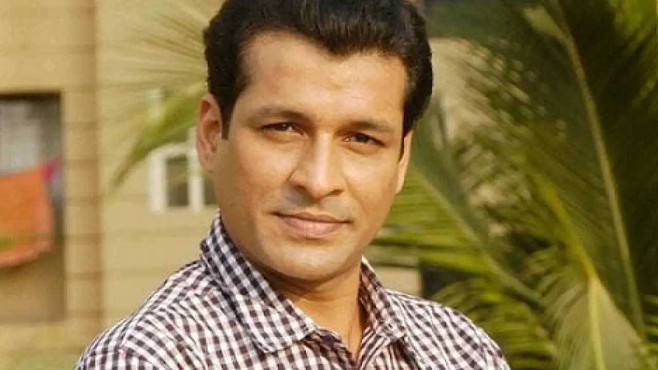 Chetan Pandit Age, Height, Weight, Wiki, Biography, Family, And More ...