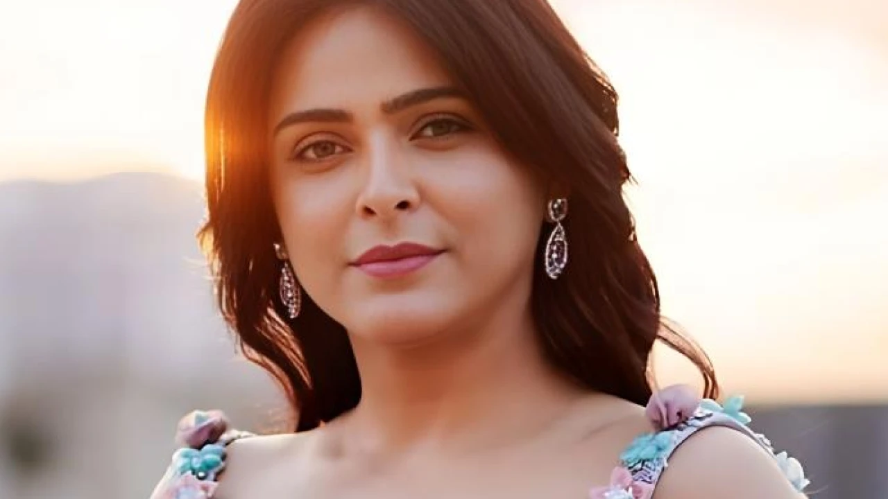 Madhurima Tuli Age, Height, Weight, Wiki, Biography, Family, And More ...